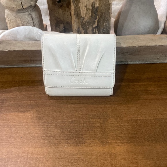 Coach | Accessories | Coach Bifold Snap Close Wallet White | Poshmark